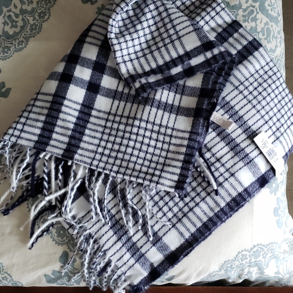 LOFT | Accessories | Nwt Loft Plaid Scarf | Poshmark